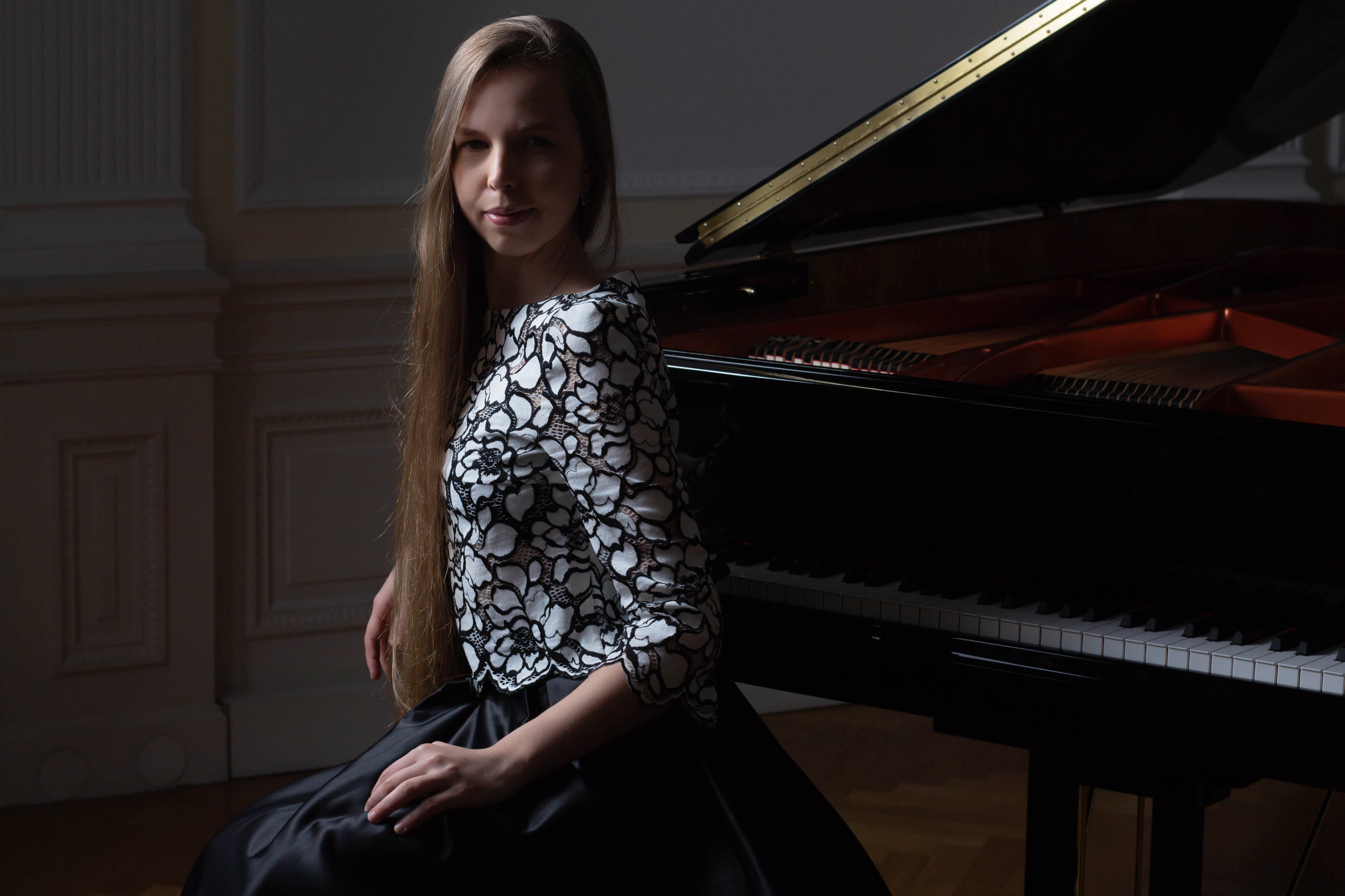 Anna Pavlova in concerto ad Ascoli - Cronache Marche